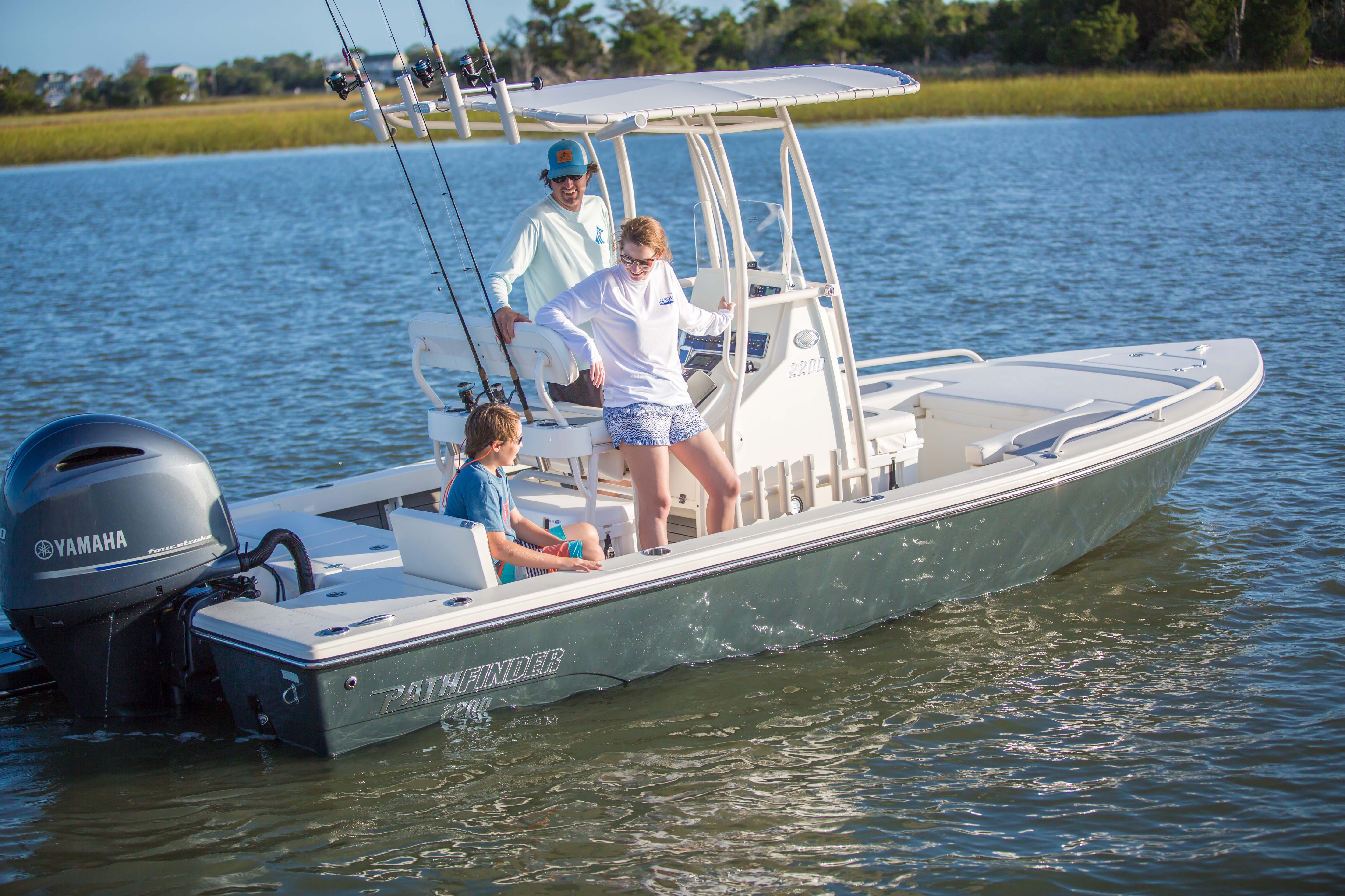2023 Pathfinder 2200 TRS Pathfinder Boats